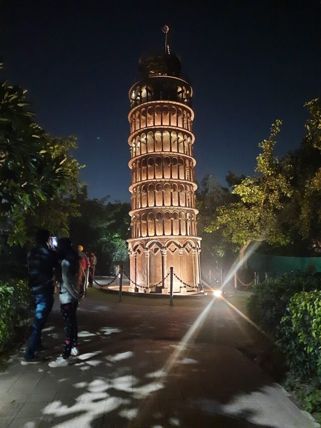 Waste to Wonder Park - Seven Wonders Park Delhi - Katiyar Sister